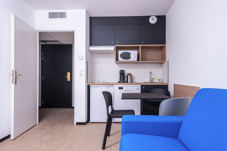 Le Hüb Grenoble Un Nouveau Mode De Vie Coliving Bar Events