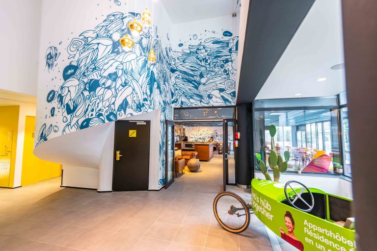 Le Hüb Grenoble Un Nouveau Mode De Vie Coliving Bar Events